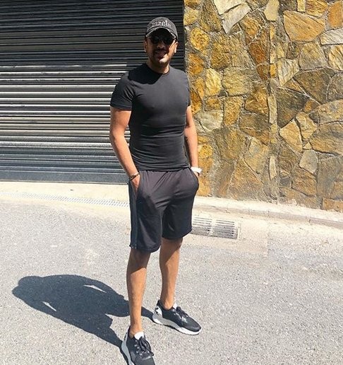 Emre Altuğ yeni imajını böyle duyurdu - SacitAslan.com Emre Altuğ yeni imajını böyle duyurdu - SacitAslan.com