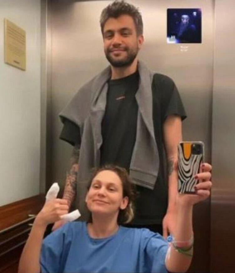 Farah Zeynep Abdullah'ın yeni aşkı tanıdık bir isim çıktı! - SacitAslan.com Farah Zeynep Abdullah'ın yeni aşkı tanıdık bir isim çıktı! - SacitAslan.com